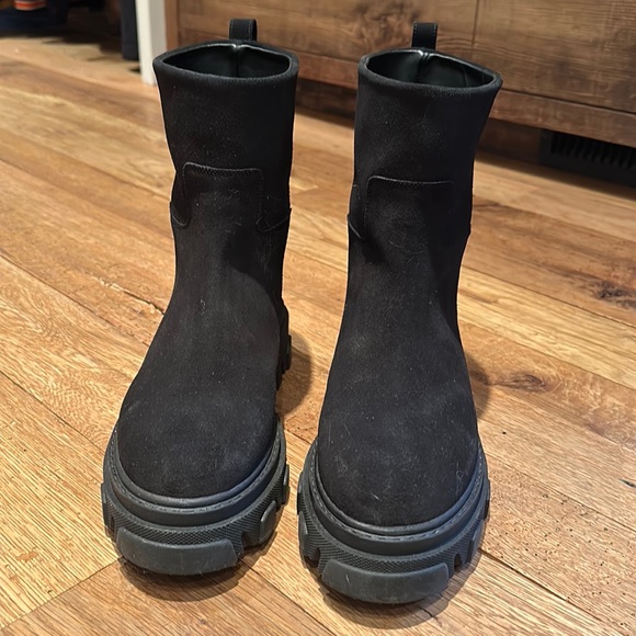 Gia Borghini | Shoes | Gia Borghini Suede Lug Boot Perfect Condition ...